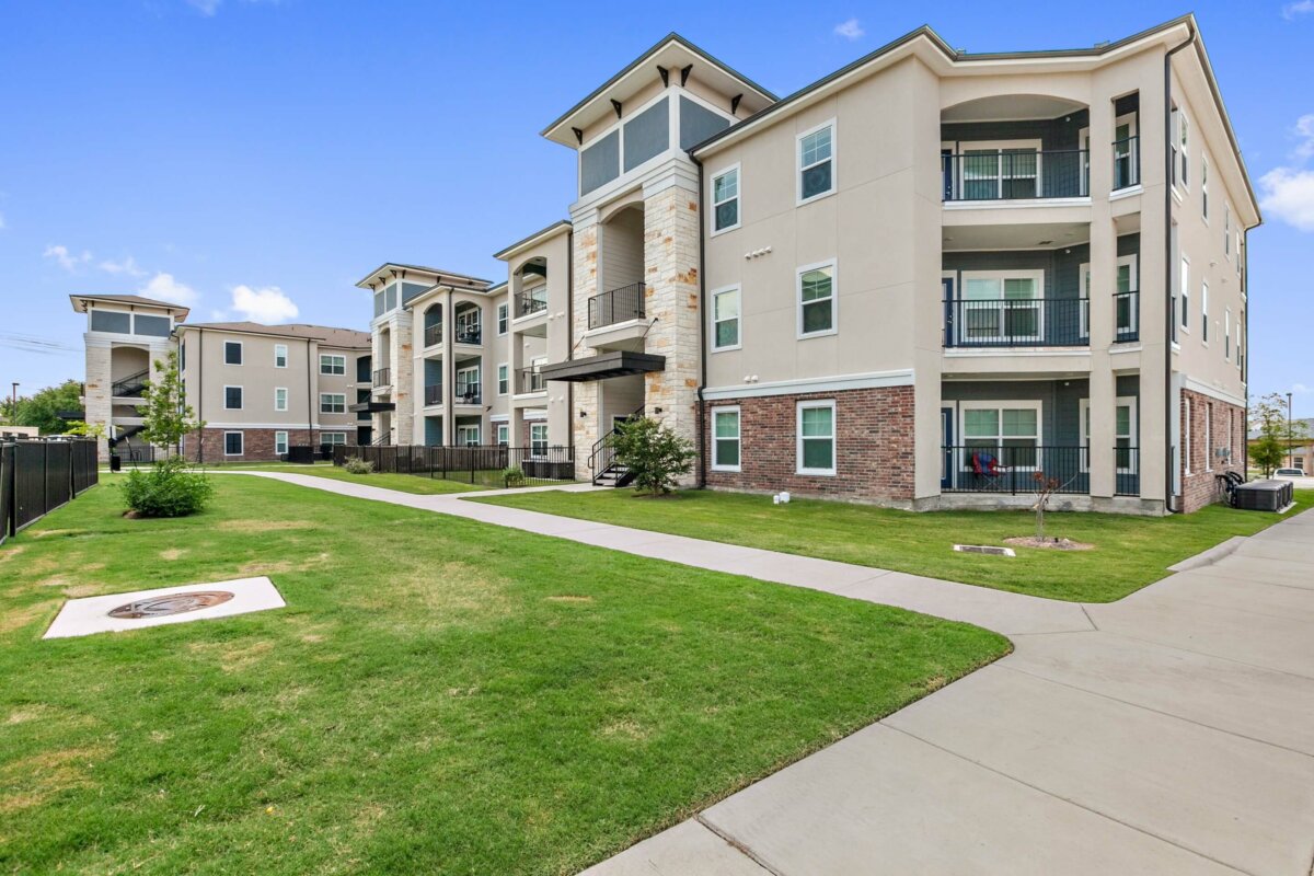 Projects - Multi-Family Living | Covenant Development